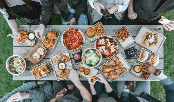 8 benefits of Free food at work: The easy employee retention cheat code ...